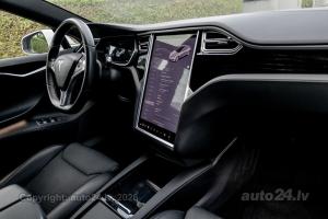 White Tesla Model S 2018 in Parnu, with an engine capacity of 0.00 L and mileage of 101 thousand km for 23990 €, photo 17 on AUTOMOTO.COM.LV