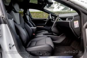 White Tesla Model S 2018 in Parnu, with an engine capacity of 0.00 L and mileage of 101 thousand km for 23990 €, photo 18 on AUTOMOTO.COM.LV
