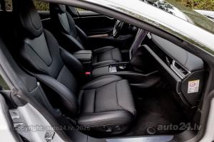 White Tesla Model S 2018 in Parnu, with an engine capacity of 0.00 L and mileage of 101 thousand km for 23990 €, photo 19 on AUTOMOTO.COM.LV