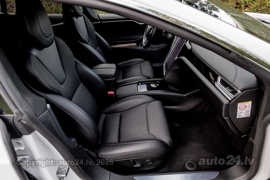 White Tesla Model S 2018 in Parnu, with an engine capacity of 0.00 L and mileage of 101 thousand km for 23990 €, photo 19 on AUTOMOTO.COM.LV