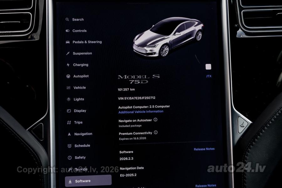 White Tesla Model S 2018 in Parnu, with an engine capacity of 0.00 L and mileage of 101 thousand km for 23990 €, photo 24 on AUTOMOTO.COM.LV