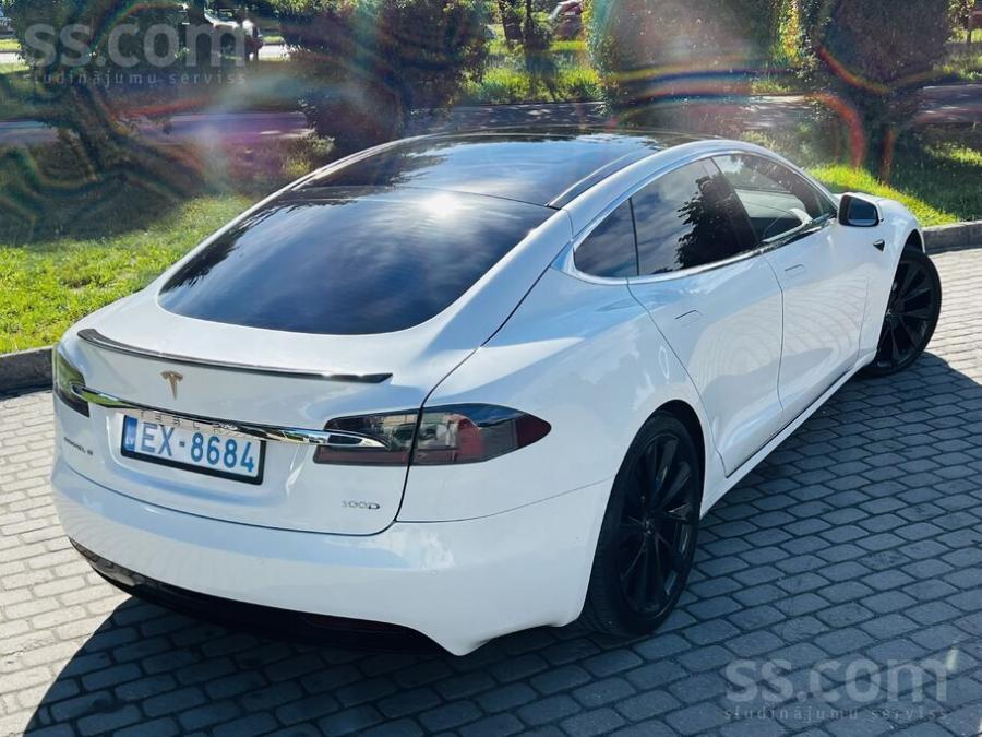 White Tesla Model S 2019 in Riga, with an engine capacity of 0.00 L and mileage of 165 thousand km for 25900 €, photo 5 on AUTOMOTO.COM.LV