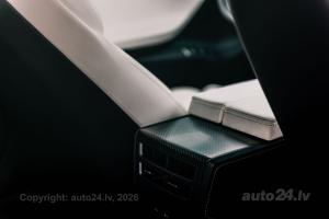 White Tesla Model S 2019 in Tallinn, with an engine capacity of 0.00 L and mileage of 103 thousand km for 30000 €, photo 15 on AUTOMOTO.COM.LV