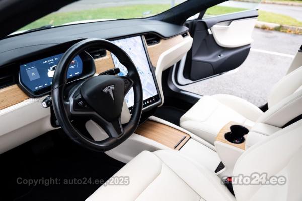 White Tesla Model S 2020 in Tallinn, with an engine capacity of 0.00 L and mileage of 99 thousand km for 37900 €, photo 11 on AUTOMOTO.COM.LV