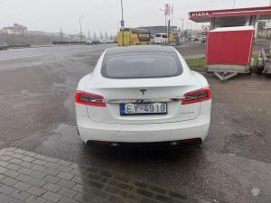 Balts Tesla Model S 2020 Kauņa, ar dzinēja tilpumu 0.00 L un nobraukumu 215 tūkst. km par 21000 €, foto 6 vietnē AUTOMOTO.COM.LV