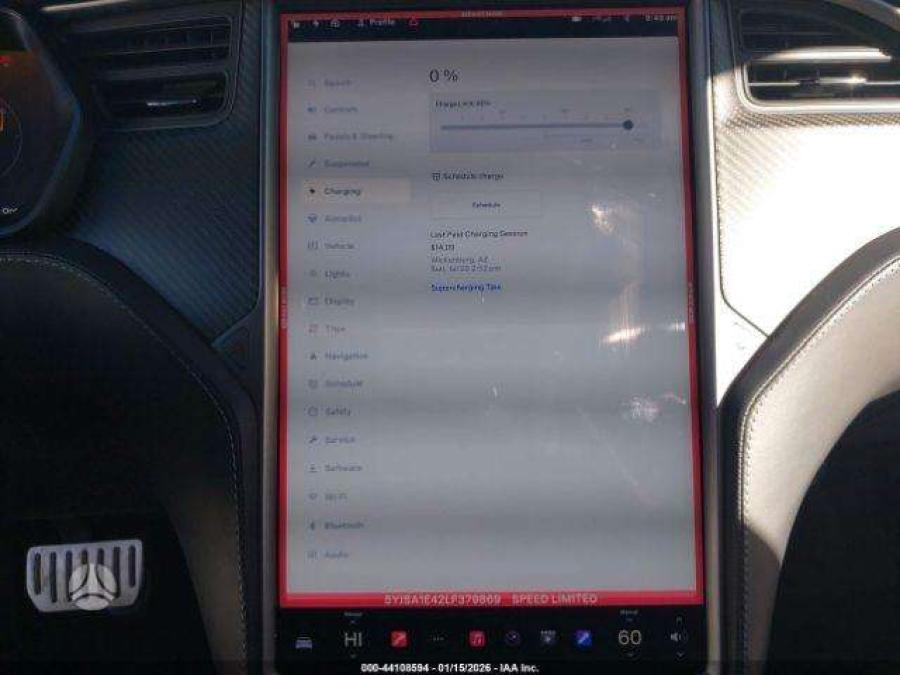 Balts Tesla Model S 2020 Klaipėda, ar dzinēja tilpumu 0.00 L un nobraukumu 116 tūkst. km par 13000 €, foto 18 vietnē AUTOMOTO.COM.LV