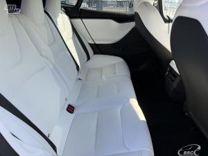 White Tesla Model S 2020 in Avizieniai, with an engine capacity of 0.00 L and mileage of 52 thousand km for 49900 €, photo 9 on AUTOMOTO.COM.LV