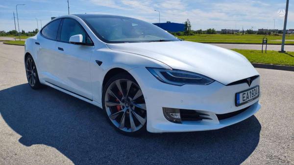 Balts Tesla Model S 2020 Klaipėda, ar dzinēja tilpumu 0.00 L un nobraukumu 53 tūkst. km par 42150 €, foto 2 vietnē AUTOMOTO.COM.LV