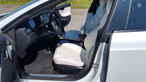 Balts Tesla Model S 2020 Klaipėda, ar dzinēja tilpumu 0.00 L un nobraukumu 53 tūkst. km par 42150 €, foto 10 vietnē AUTOMOTO.COM.LV