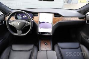 Белый Тесла Модель С 2020 в Тукумс, объемом двигателя 0.00 л и пробегом 141 тыс. км за 31900 €, фото 8 на AUTOMOTO.COM.LV
