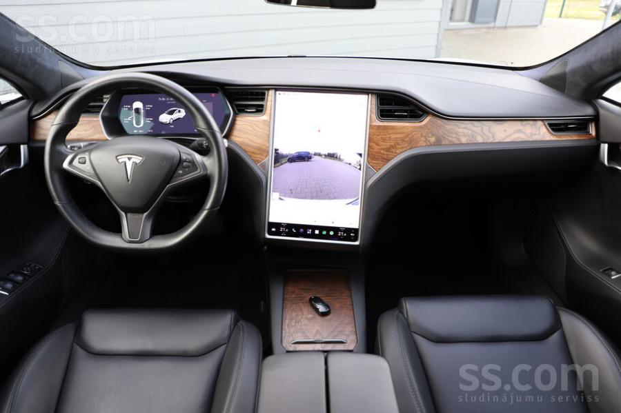 Белый Тесла Модель С 2020 в Тукумс, объемом двигателя 0.00 л и пробегом 141 тыс. км за 31900 €, фото 8 на AUTOMOTO.COM.LV