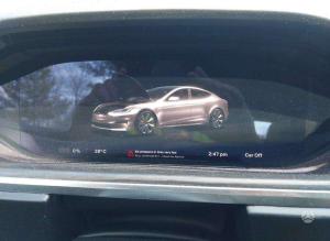White Tesla Model S 2022 in Klaipeda, with an engine capacity of 0.00 L and mileage of 72 thousand km for 25900 €, photo 7 on AUTOMOTO.COM.LV