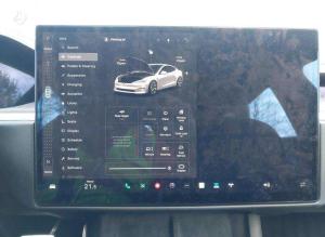 White Tesla Model S 2022 in Klaipeda, with an engine capacity of 0.00 L and mileage of 72 thousand km for 25900 €, photo 18 on AUTOMOTO.COM.LV