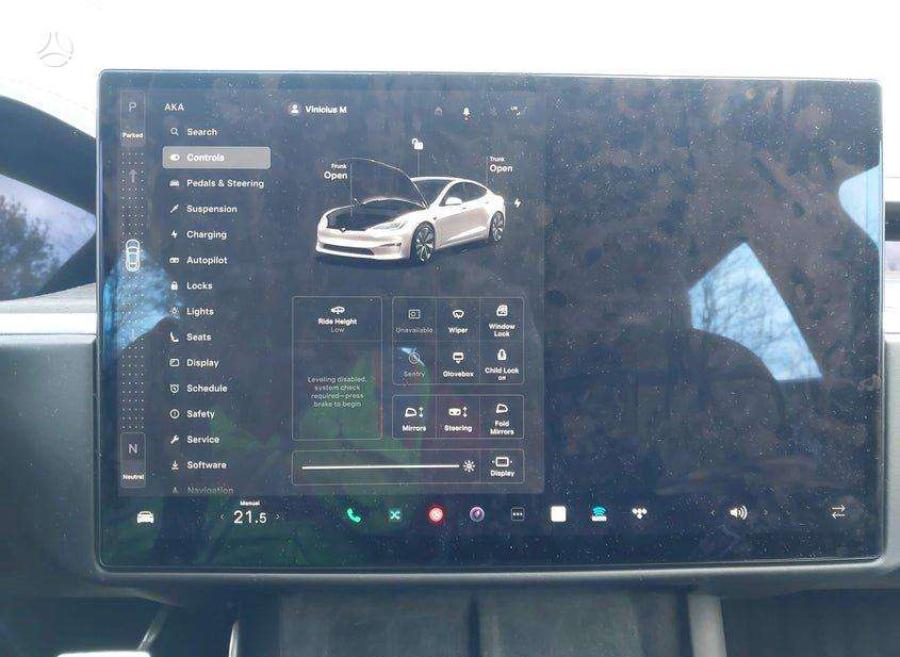 White Tesla Model S 2022 in Klaipeda, with an engine capacity of 0.00 L and mileage of 72 thousand km for 25900 €, photo 18 on AUTOMOTO.COM.LV