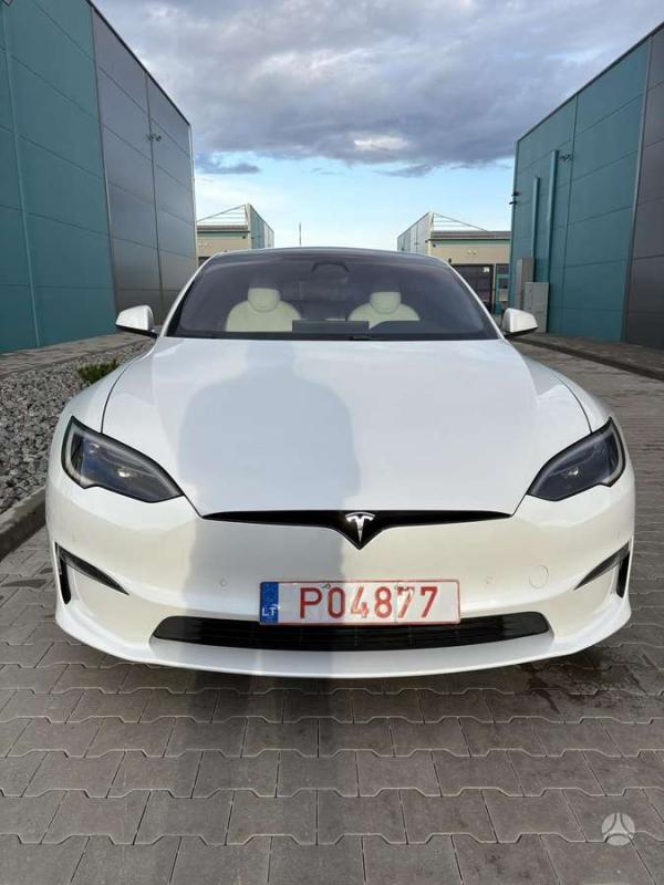Balts Tesla Model S 2023 Kauņa, ar dzinēja tilpumu 0.00 L un nobraukumu 129 tūkst. km par 39000 €, foto 6 vietnē AUTOMOTO.COM.LV