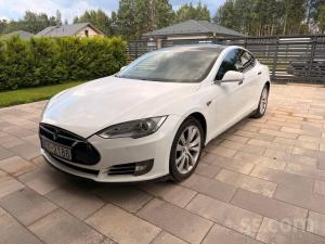 Balts Tesla Model S 2014 Rīga, ar dzinēja tilpumu 0.00 L un nobraukumu 210 tūkst. km par 14222 €, foto 5 vietnē AUTOMOTO.COM.LV