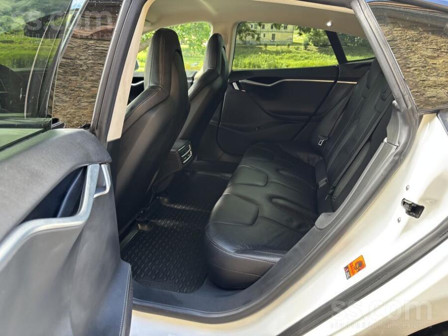 Balts Tesla Model S 2014 Bauska, ar dzinēja tilpumu 0.00 L un nobraukumu 218 tūkst. km par 14000 €, foto 26 vietnē AUTOMOTO.COM.LV