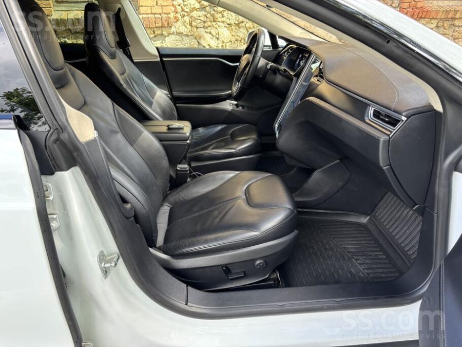 Balts Tesla Model S 2014 Bauska, ar dzinēja tilpumu 0.00 L un nobraukumu 218 tūkst. km par 14000 €, foto 30 vietnē AUTOMOTO.COM.LV