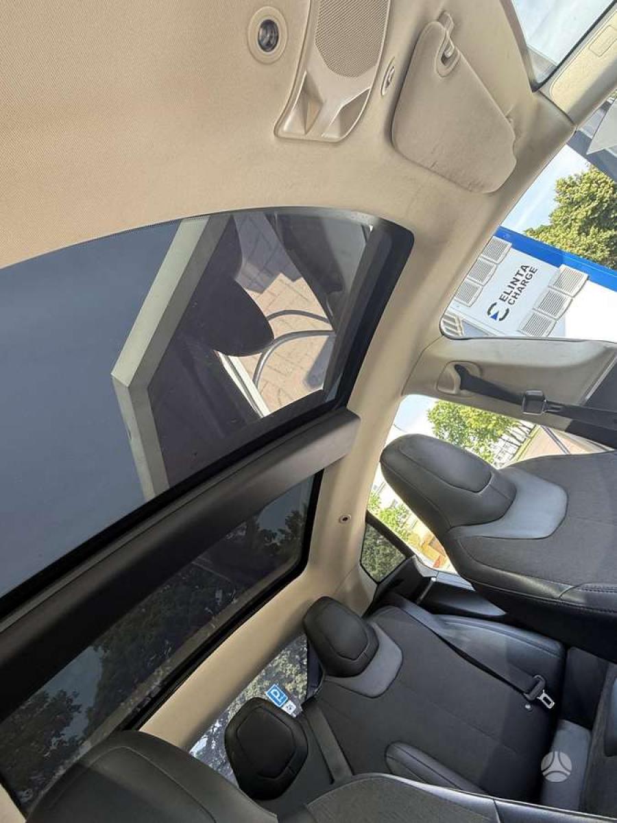 Balts Tesla Model S 2015 Marijampole, ar dzinēja tilpumu 0.00 L un nobraukumu 306 tūkst. km par 14500 €, foto 15 vietnē AUTOMOTO.COM.LV