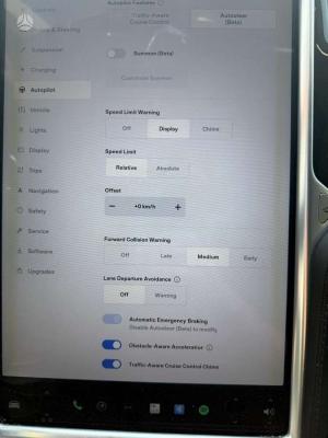 Balts Tesla Model S 2015 Marijampole, ar dzinēja tilpumu 0.00 L un nobraukumu 306 tūkst. km par 14500 €, foto 17 vietnē AUTOMOTO.COM.LV