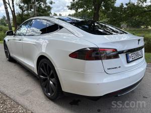 White Tesla Model S 2015 in Bauska, with an engine capacity of 0.00 L and mileage of 218 thousand km for 14990 €, photo 15 on AUTOMOTO.COM.LV