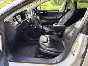 White Tesla Model S 2015 in Bauska, with an engine capacity of 0.00 L and mileage of 218 thousand km for 14990 €, photo 26 on AUTOMOTO.COM.LV