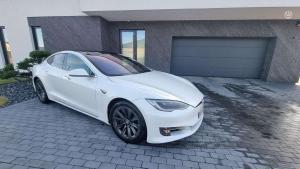 White Tesla Model S 2017 in Kaunas, with an engine capacity of 0.00 L and mileage of 164 thousand km for 17500 €, photo 10 on AUTOMOTO.COM.LV