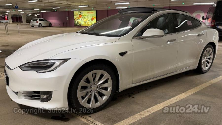 White Tesla Model S 2017 in Parnu, with an engine capacity of 0.00 L and mileage of 125 thousand km for 23600 €, photo 6 on AUTOMOTO.COM.LV
