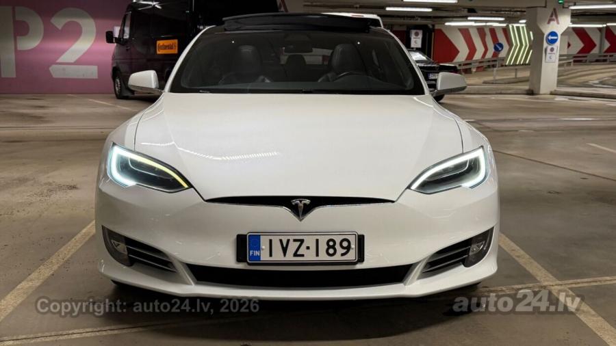White Tesla Model S 2017 in Parnu, with an engine capacity of 0.00 L and mileage of 125 thousand km for 23600 €, photo 7 on AUTOMOTO.COM.LV