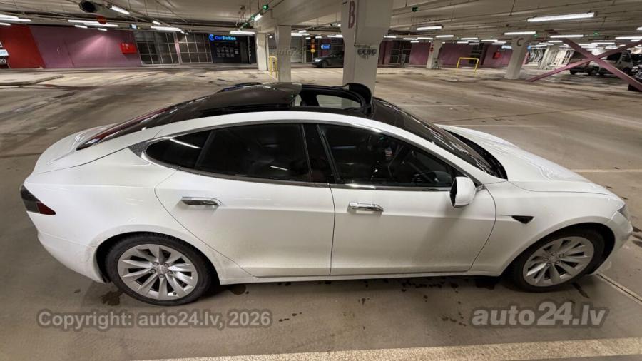 White Tesla Model S 2017 in Parnu, with an engine capacity of 0.00 L and mileage of 125 thousand km for 23600 €, photo 8 on AUTOMOTO.COM.LV