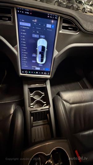 White Tesla Model S 2017 in Parnu, with an engine capacity of 0.00 L and mileage of 125 thousand km for 23600 €, photo 20 on AUTOMOTO.COM.LV