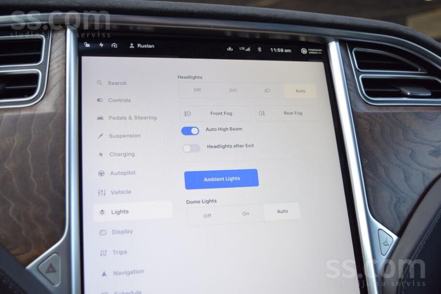 White Tesla Model S 2017 in Riga, with an engine capacity of 0.00 L and mileage of 184 thousand km for 24900 €, photo 9 on AUTOMOTO.COM.LV