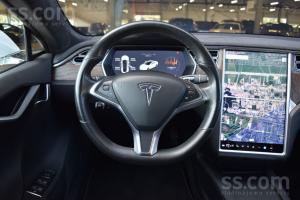 White Tesla Model S 2017 in Riga, with an engine capacity of 0.00 L and mileage of 184 thousand km for 24900 €, photo 13 on AUTOMOTO.COM.LV