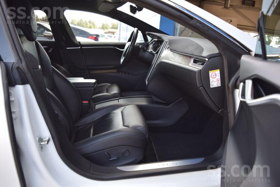 White Tesla Model S 2017 in Riga, with an engine capacity of 0.00 L and mileage of 184 thousand km for 24900 €, photo 14 on AUTOMOTO.COM.LV