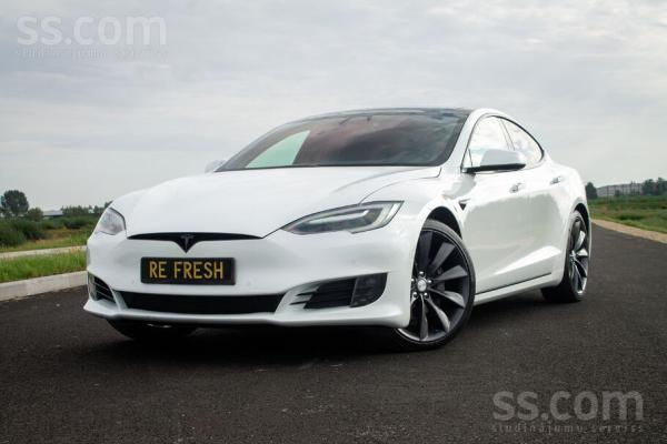 White Tesla Model S 2017 in Jelgava, with an engine capacity of 0.00 L and mileage of 166 thousand km for 18400 €, photo 4 on AUTOMOTO.COM.LV