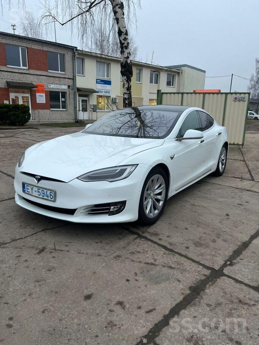 Balts Tesla Model S 2018 Rīga, ar dzinēja tilpumu 0.00 L un nobraukumu 149 tūkst. km par 21500 €, foto 2 vietnē AUTOMOTO.COM.LV