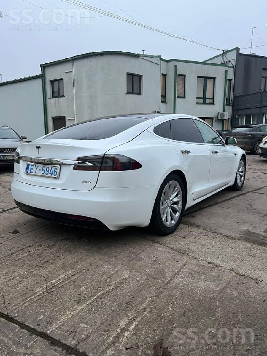 Balts Tesla Model S 2018 Rīga, ar dzinēja tilpumu 0.00 L un nobraukumu 149 tūkst. km par 21500 €, foto 4 vietnē AUTOMOTO.COM.LV