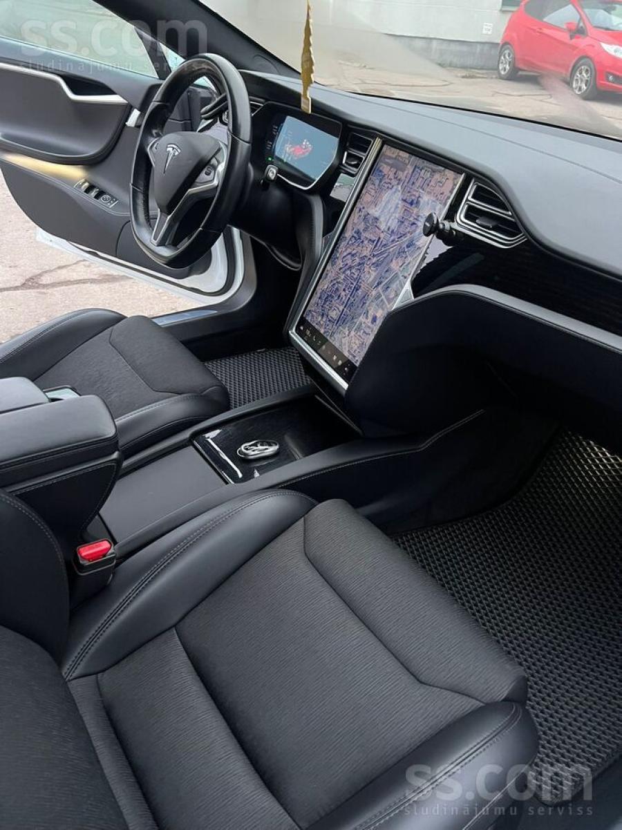 Balts Tesla Model S 2018 Rīga, ar dzinēja tilpumu 0.00 L un nobraukumu 149 tūkst. km par 21500 €, foto 12 vietnē AUTOMOTO.COM.LV