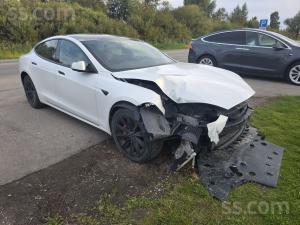 Balts Tesla Model S 2018 Jelgava, ar dzinēja tilpumu 0.00 L un nobraukumu 123 tūkst. km par 11500 €, foto 7 vietnē AUTOMOTO.COM.LV