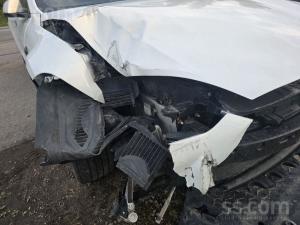 Balts Tesla Model S 2018 Jelgava, ar dzinēja tilpumu 0.00 L un nobraukumu 123 tūkst. km par 11500 €, foto 9 vietnē AUTOMOTO.COM.LV