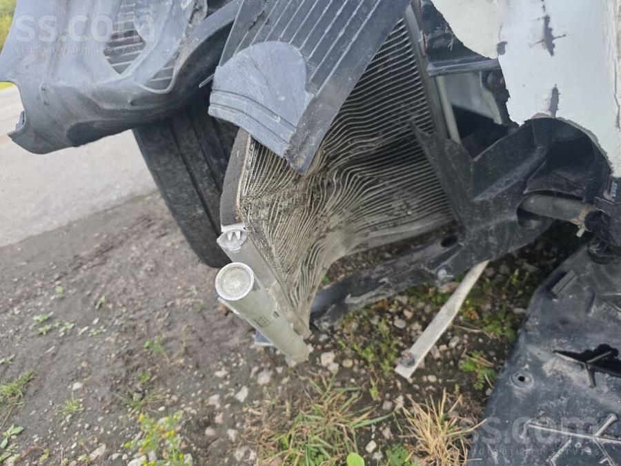 Balts Tesla Model S 2018 Jelgava, ar dzinēja tilpumu 0.00 L un nobraukumu 123 tūkst. km par 11500 €, foto 10 vietnē AUTOMOTO.COM.LV