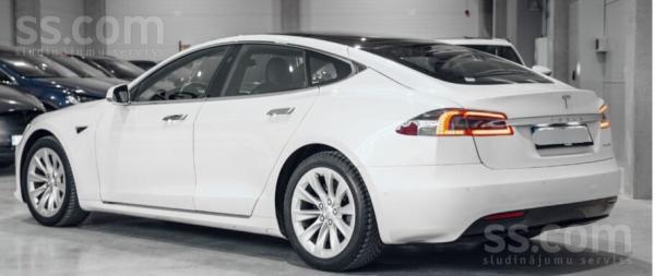 White Tesla Model S 2020 in Riga, with an engine capacity of 0.00 L and mileage of 194 thousand km for 35000 €, photo 3 on AUTOMOTO.COM.LV
