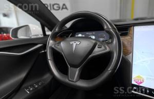 White Tesla Model S 2020 in Riga, with an engine capacity of 0.00 L and mileage of 194 thousand km for 35000 €, photo 14 on AUTOMOTO.COM.LV