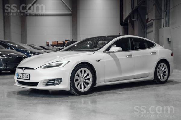 Balts Tesla Model S 2020 Rīga, ar dzinēja tilpumu 0.00 L un nobraukumu 99 tūkst. km par 35900 €, foto 2 vietnē AUTOMOTO.COM.LV