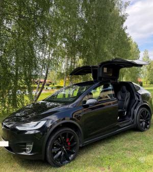 Melns Tesla Model X 2016 Viļņa, ar dzinēja tilpumu 0.00 L un nobraukumu 230 tūkst. km par 34500 €, foto  vietnē AUTOMOTO.COM.LV