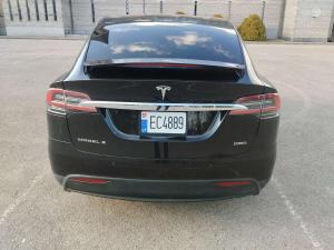 Black Tesla Model X 2016 in Alytus, with an engine capacity of 0.00 L and mileage of 120 thousand km for 25600 €, photo 6 on AUTOMOTO.COM.LV