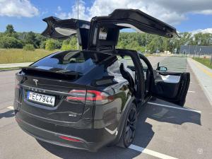 Black Tesla Model X 2016 in Gargzdai, with an engine capacity of 0.00 L and mileage of 259 thousand km for 21500 €, photo 13 on AUTOMOTO.COM.LV