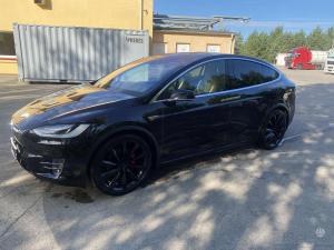 Melns Tesla Model X 2016 Raseiniai, ar dzinēja tilpumu 0.00 L un nobraukumu 38 tūkst. km par 25500 €, foto  vietnē AUTOMOTO.COM.LV