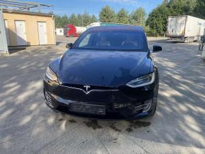 Melns Tesla Model X 2016 Raseiniai, ar dzinēja tilpumu 0.00 L un nobraukumu 38 tūkst. km par 25500 €, foto 3 vietnē AUTOMOTO.COM.LV
