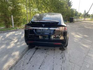 Melns Tesla Model X 2016 Raseiniai, ar dzinēja tilpumu 0.00 L un nobraukumu 38 tūkst. km par 25500 €, foto 5 vietnē AUTOMOTO.COM.LV